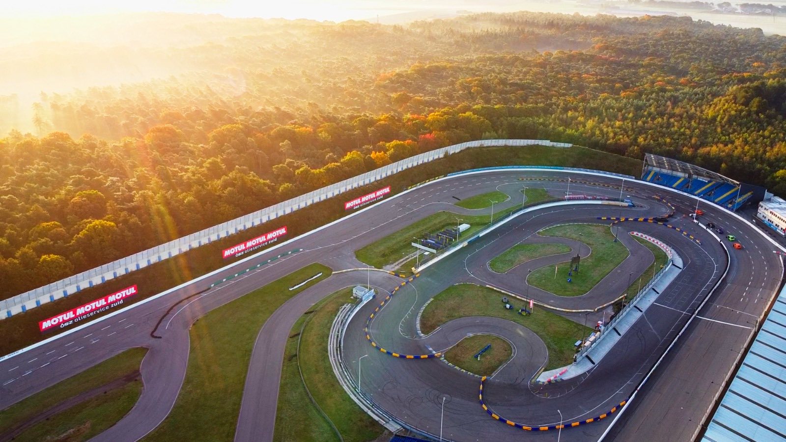 V8 Oval Series – Officieel Nederlands Kampioenschap Oval Racing